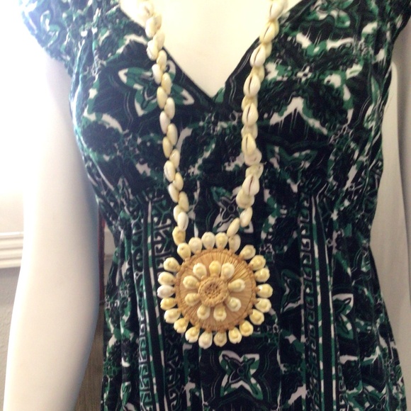Unbranded | Jewelry | Vintage Necklace Large Hawaiian Sea Shell Woven ...